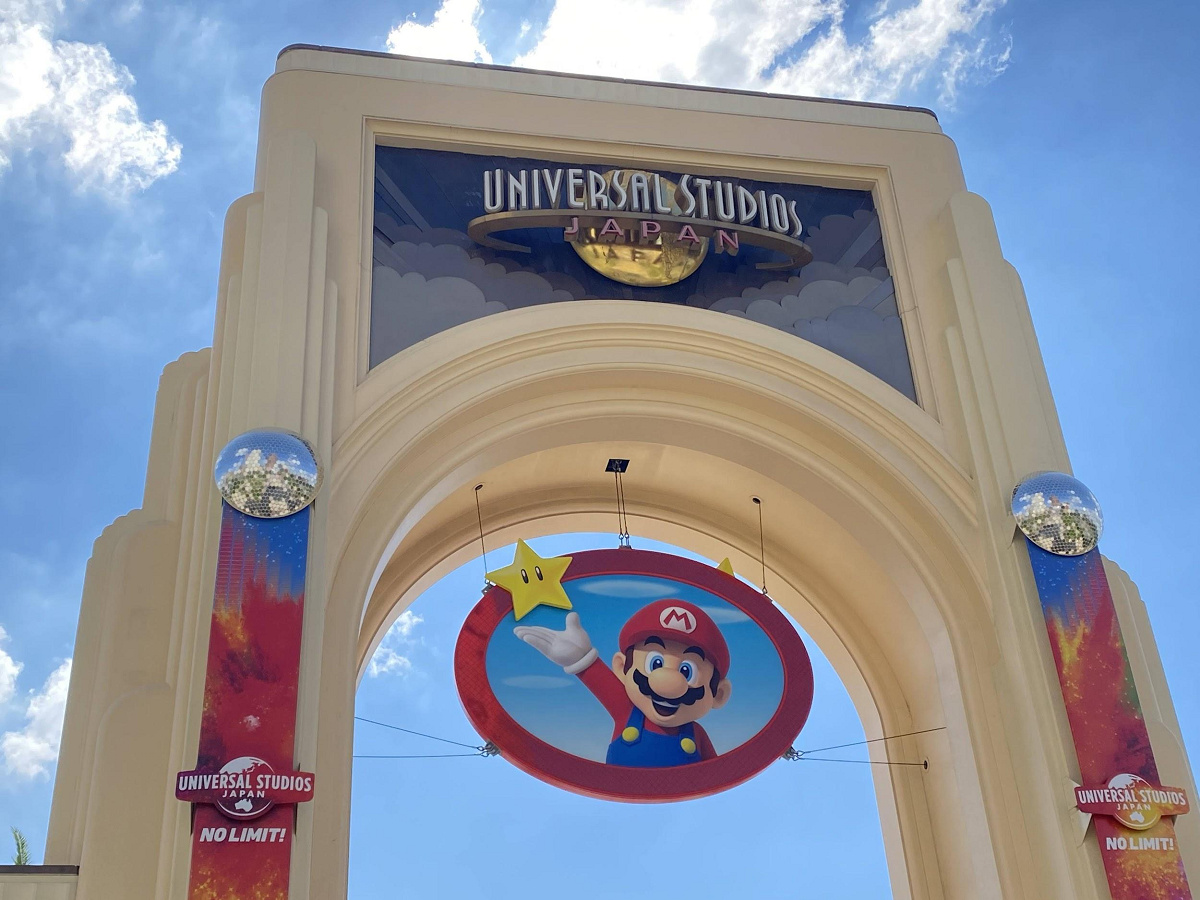 USJのコロシアムアーチ| キャステル | CASTEL ディズニー情報