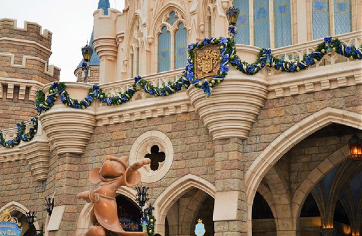 ディズニー家の紋章| キャステル | CASTEL ディズニー情報