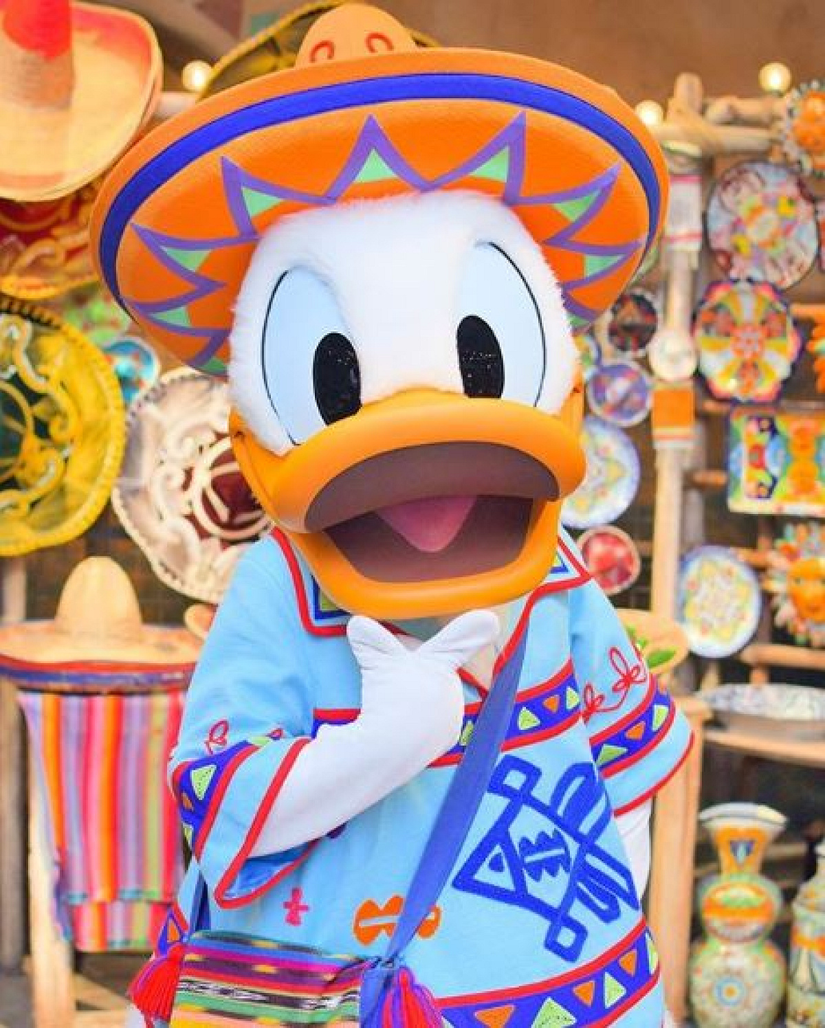 メキシカンなドナルドに会える♪| キャステル | CASTEL ディズニー情報